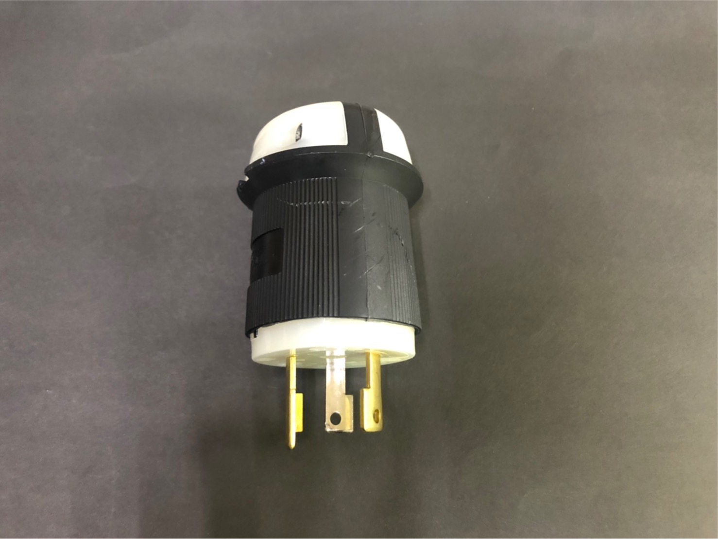 HUBBELL WIRING DEVICES 30A 125V - 鴻蘭科技有限公司